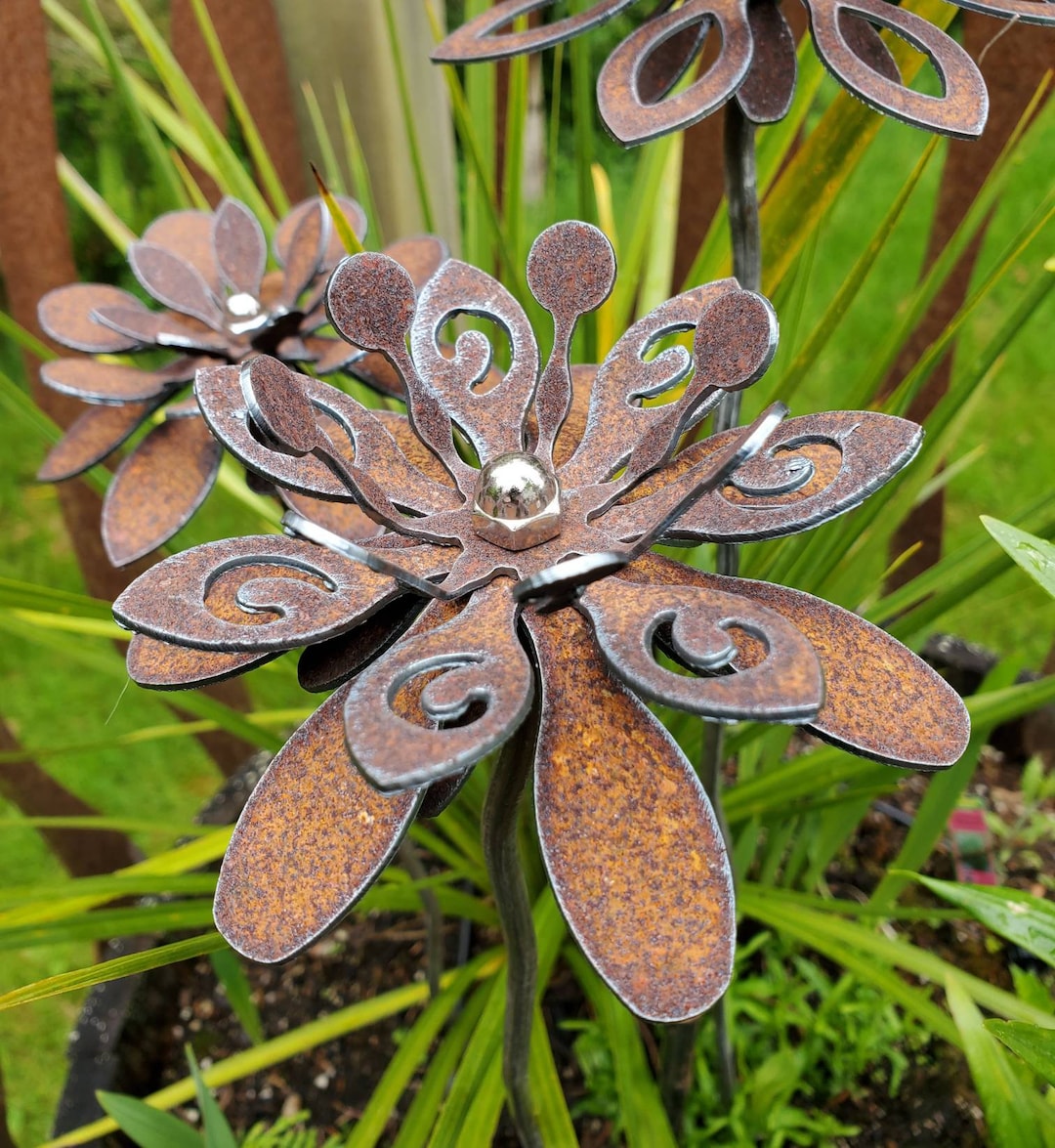 NEW - Rusted Wild Flowers Garden Stakes Metal Art Yard Art - 26 Inch - Etsy