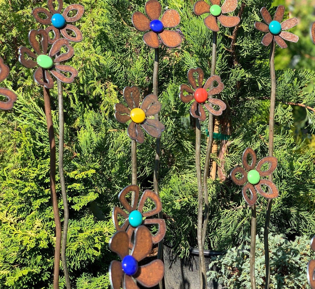 Set of 12 Squiggle Flowers - 4 of Each Height - Various Petal Styles ...