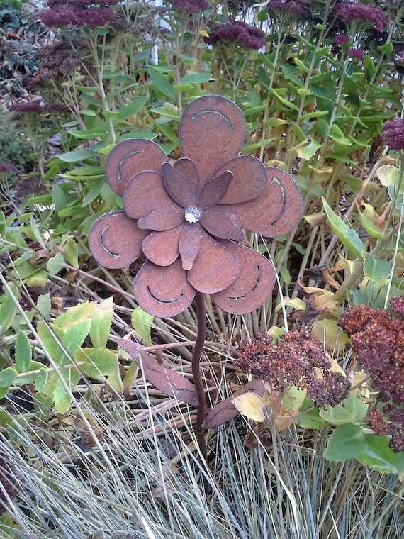 Rusted Sponge Flower for Your Garden Metal Garden Art - Etsy