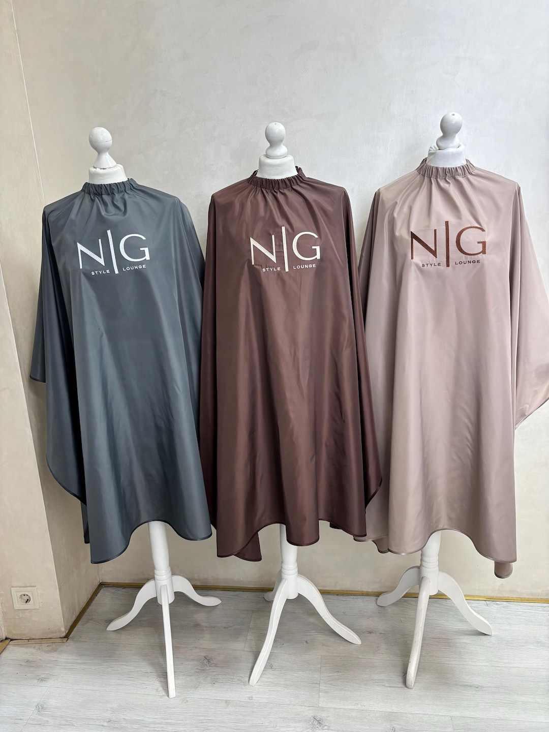 Custom Salon Capes With Embroidery, Hairstylist Cape, Personalized Logo ...