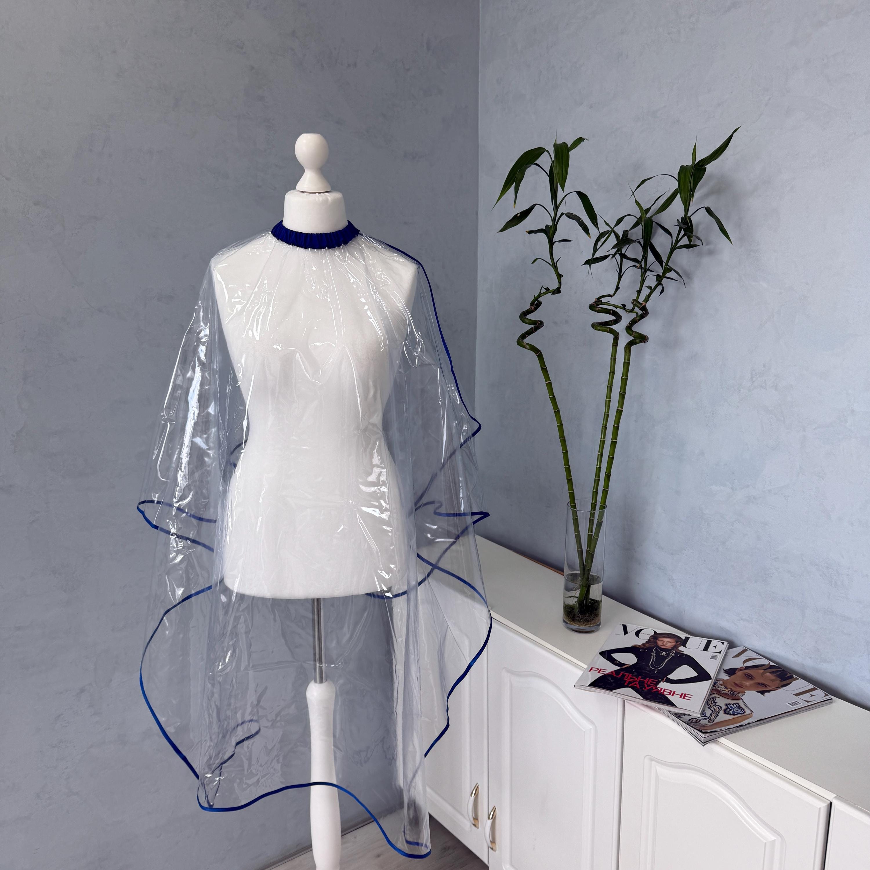 Transparent PVC Hairdresser Cape, Waterproof Cutting Cape, Professional ...