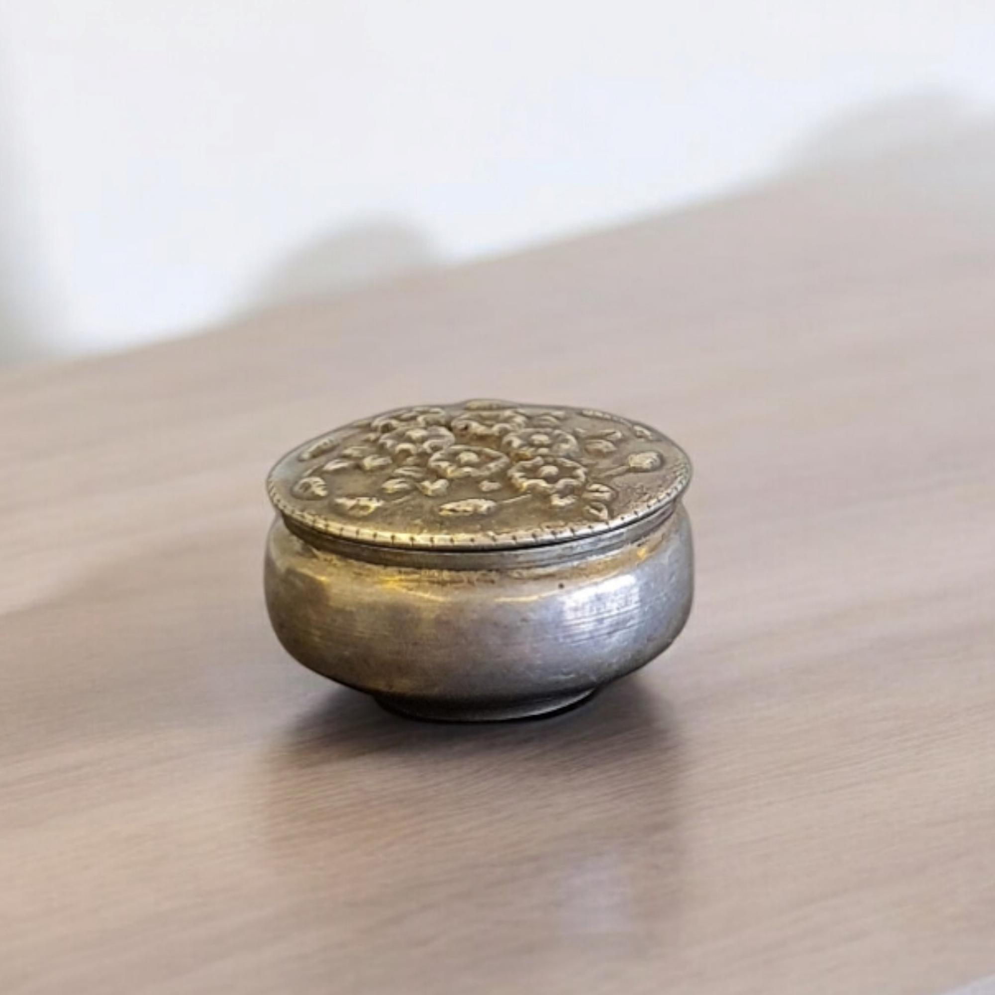 Vintage Silver Pill Box With Floral Design – Sterling Silver 900 Pill ...