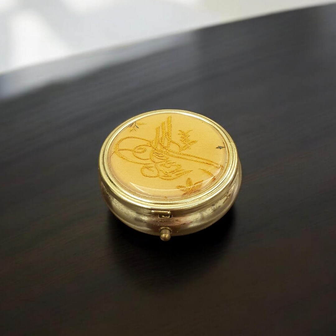 Vintage Pill Box – Gold Tone Metal Pill Box – Retro Medicine Case ...