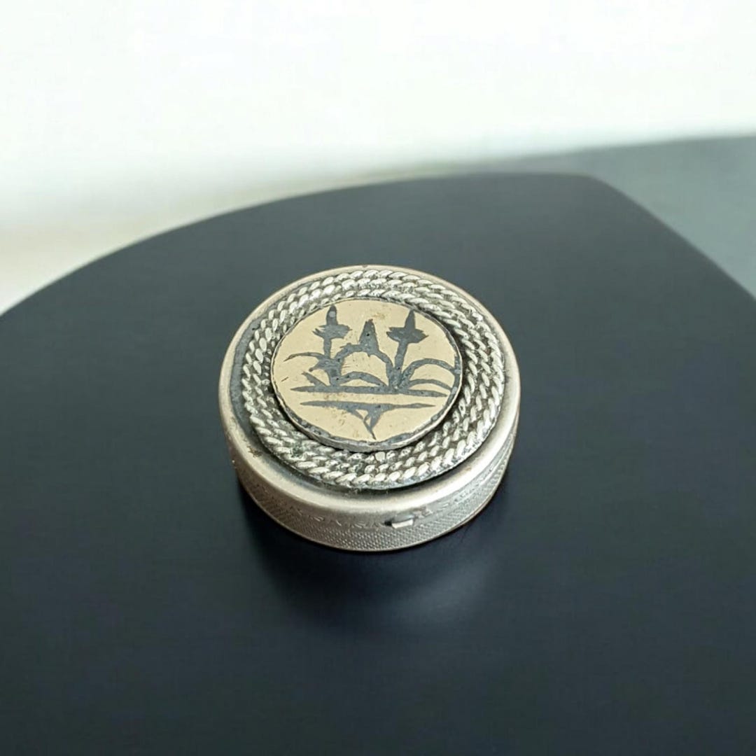 Vintage Pill Box With Niello Design – Handmade Alpaca Round Pill Box ...