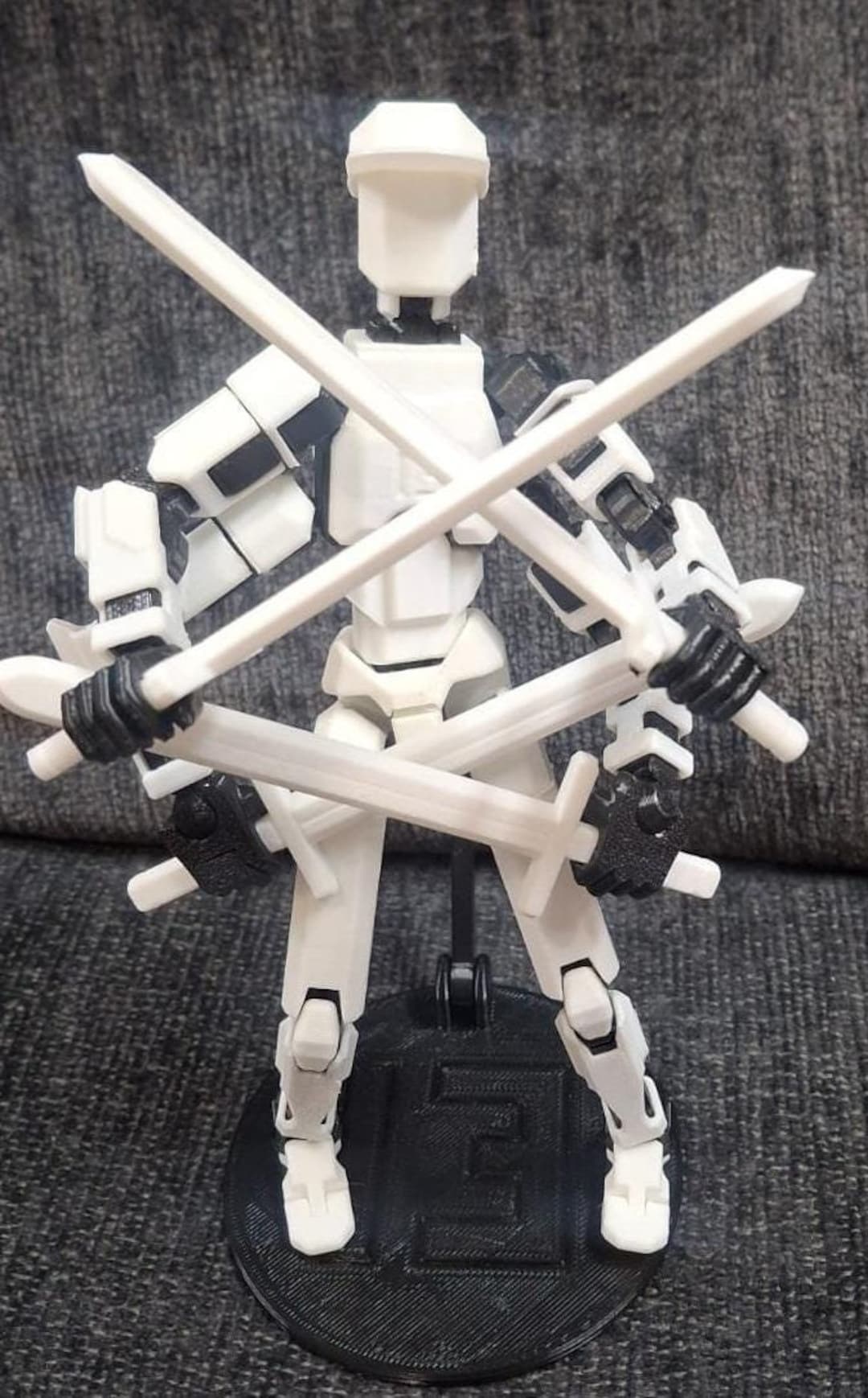 Four-armed Dummy 13 Action Figure With 4 Swords & Hat - Unique ...