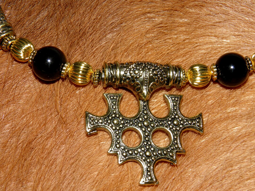 250 Hiddensee Viking Age Pendant Necklace, Black Onyx Gemstones ...