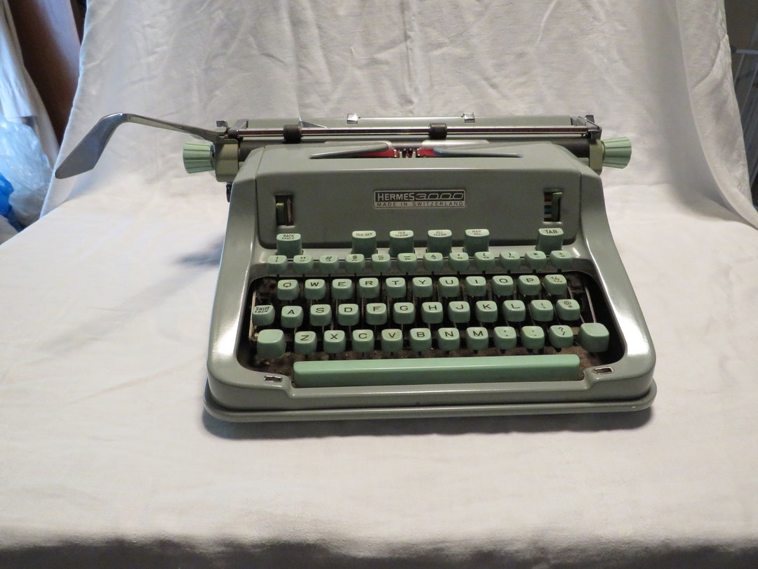 1968 Hermes 3000 Wide Carriage Typewriter. - Etsy