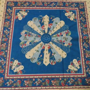 Dresden Plate Panels by Fabric Country. 17" X 44" - Etsy