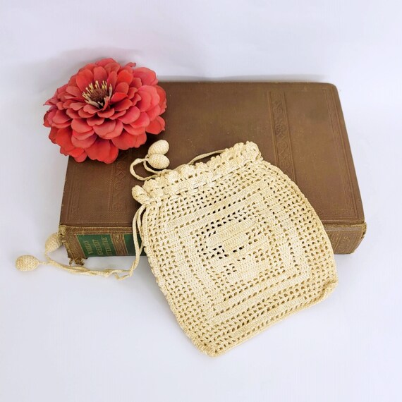Small Vintage Filet Crochet Drawstring Bag in Ecru - … - Gem