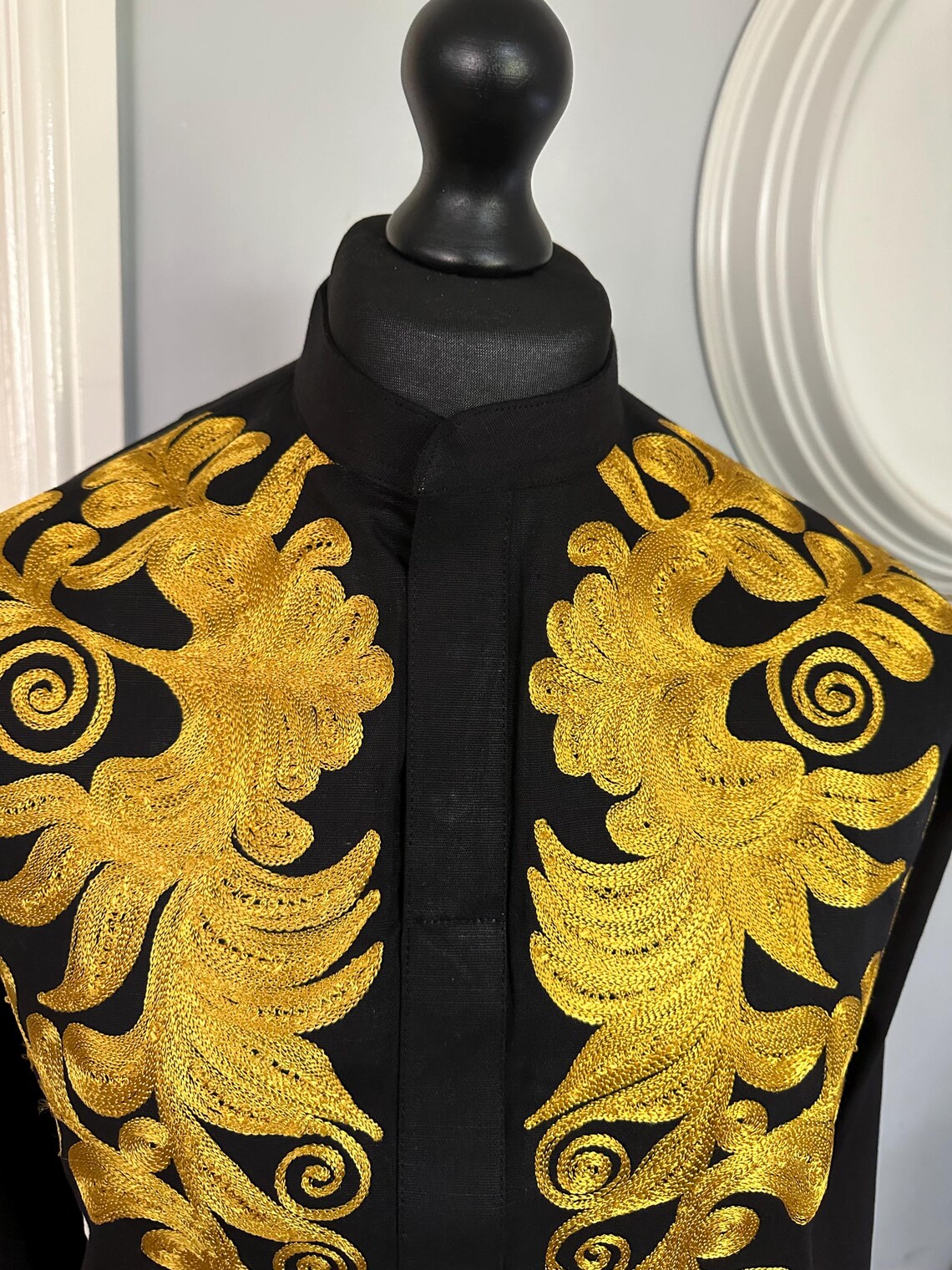 African Traditional Men's Embroidery Bishop/rev-neck Collar Kaftan/suit ...