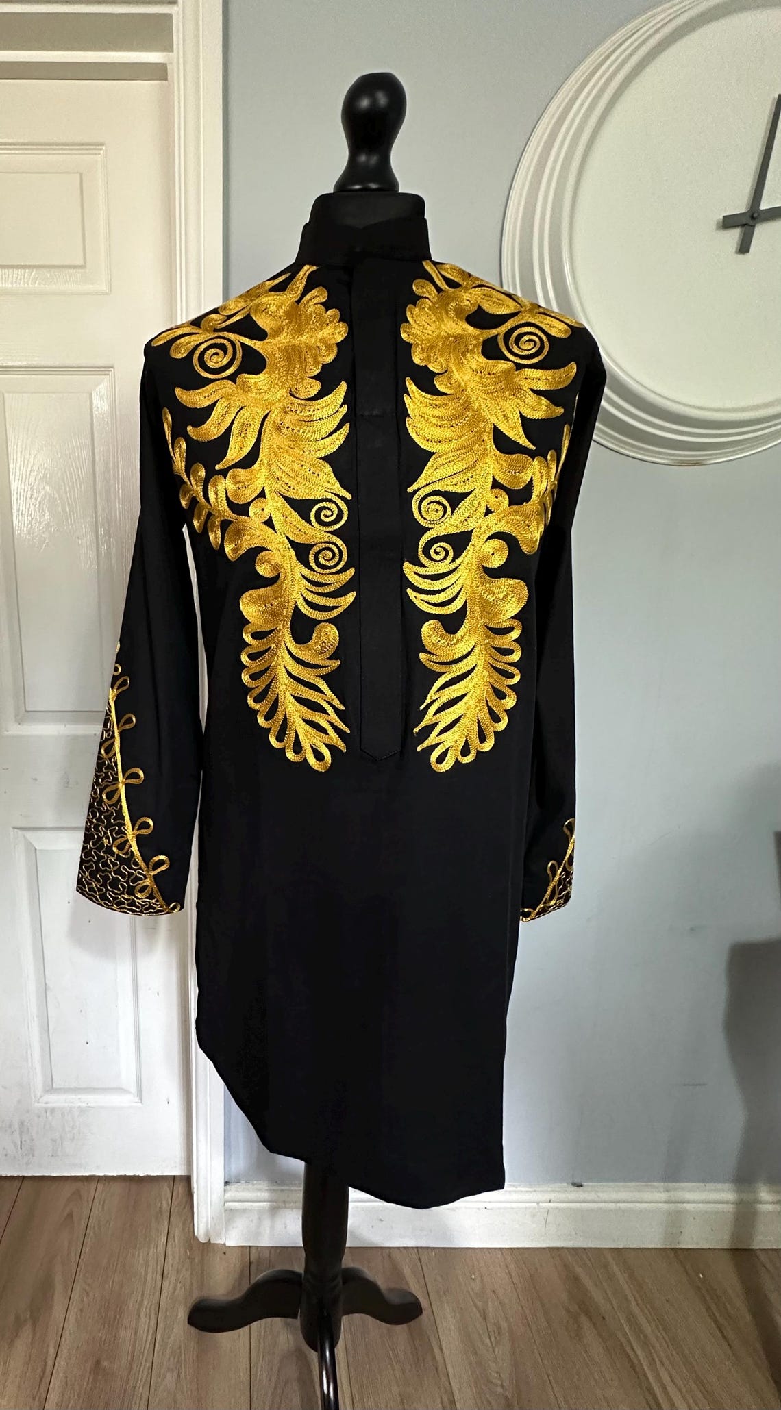 African Traditional Men's Embroidery Bishop/rev-neck Collar Kaftan/suit ...