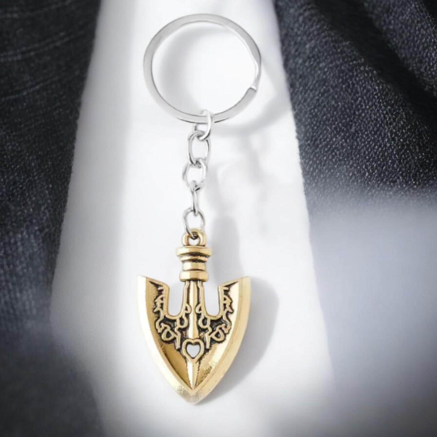 Anime Jojo's Bizarre Adventure Kujo Jotaro Arrow Metal Chain Keychain ...