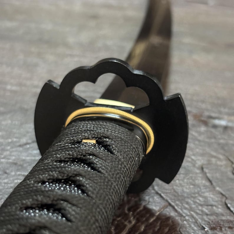 Hand-forged T10 Carbon Steel Katana Sword With Real Hamon - Classic ...