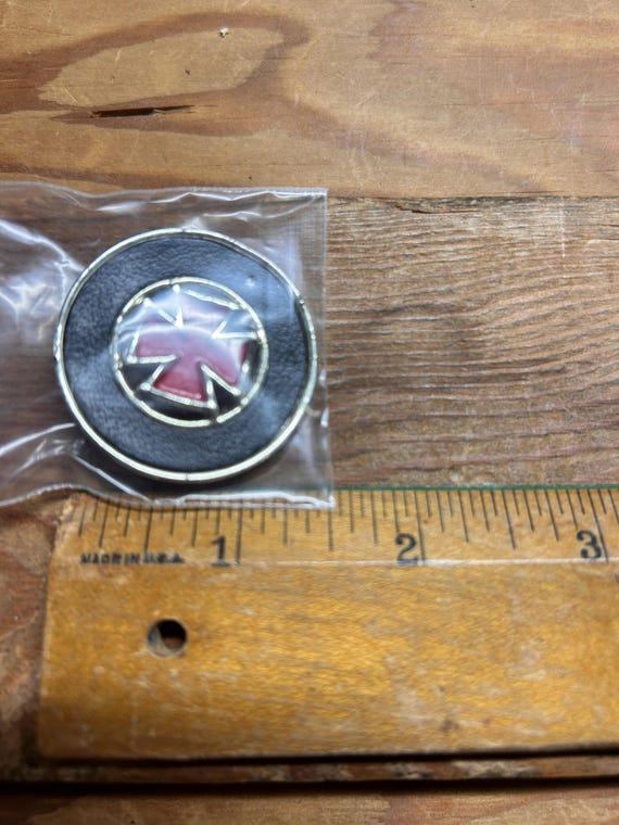 Knights Templar Masonic Lapel Pin Brooch (Gold tone, … - Gem