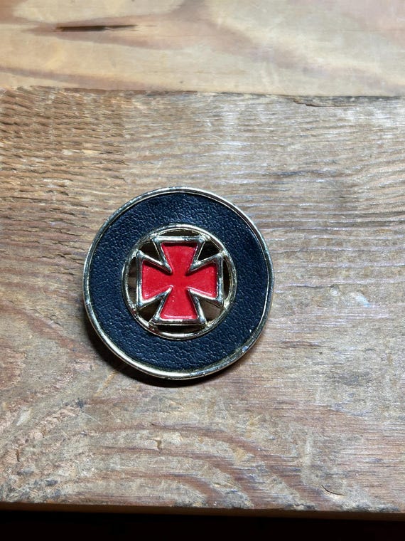 Knights Templar Masonic Lapel Pin Brooch (Gold tone, … - Gem
