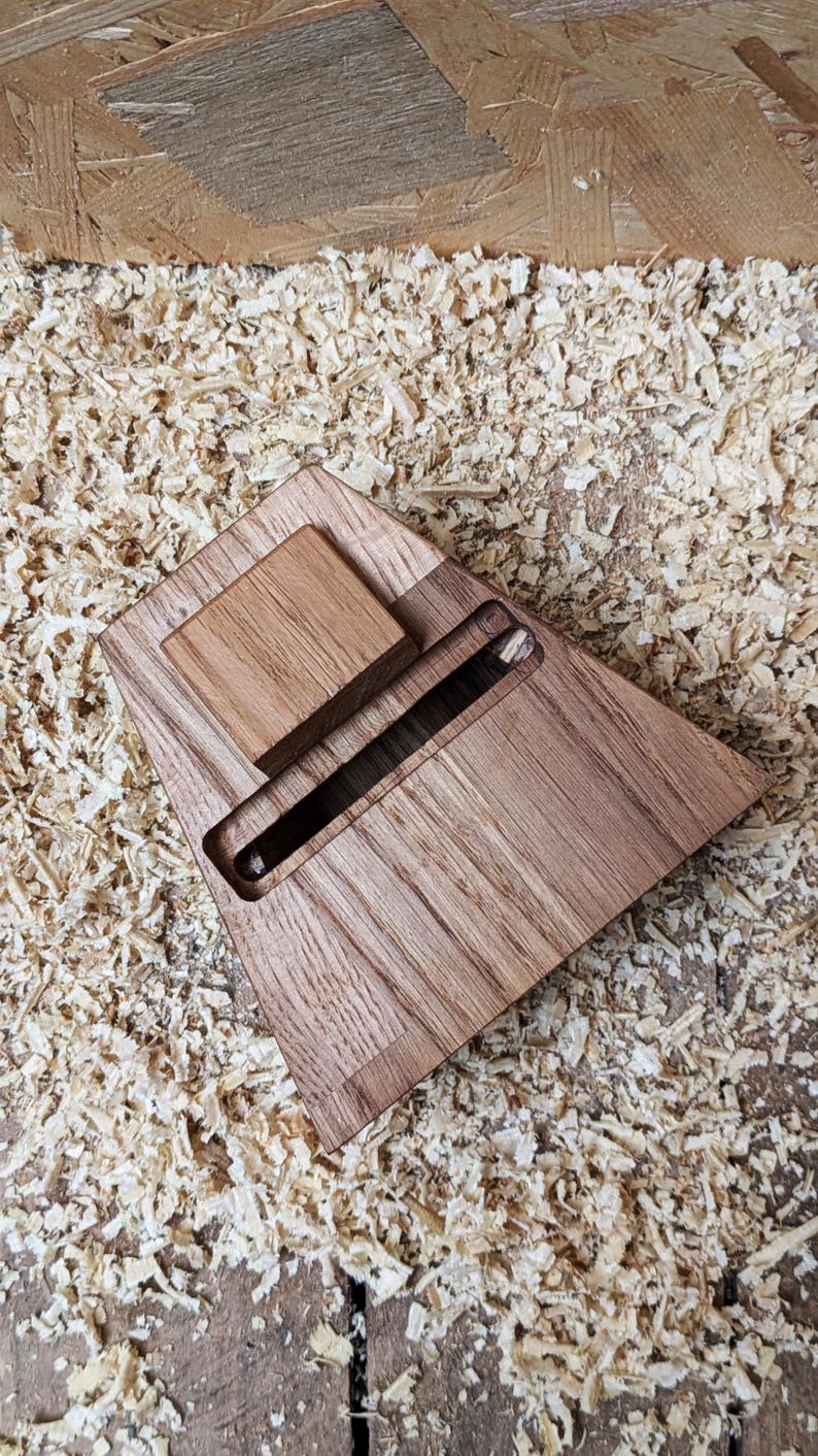 Handmade Wooden Passive Amplifier and Smartphone Stand - Oak ...