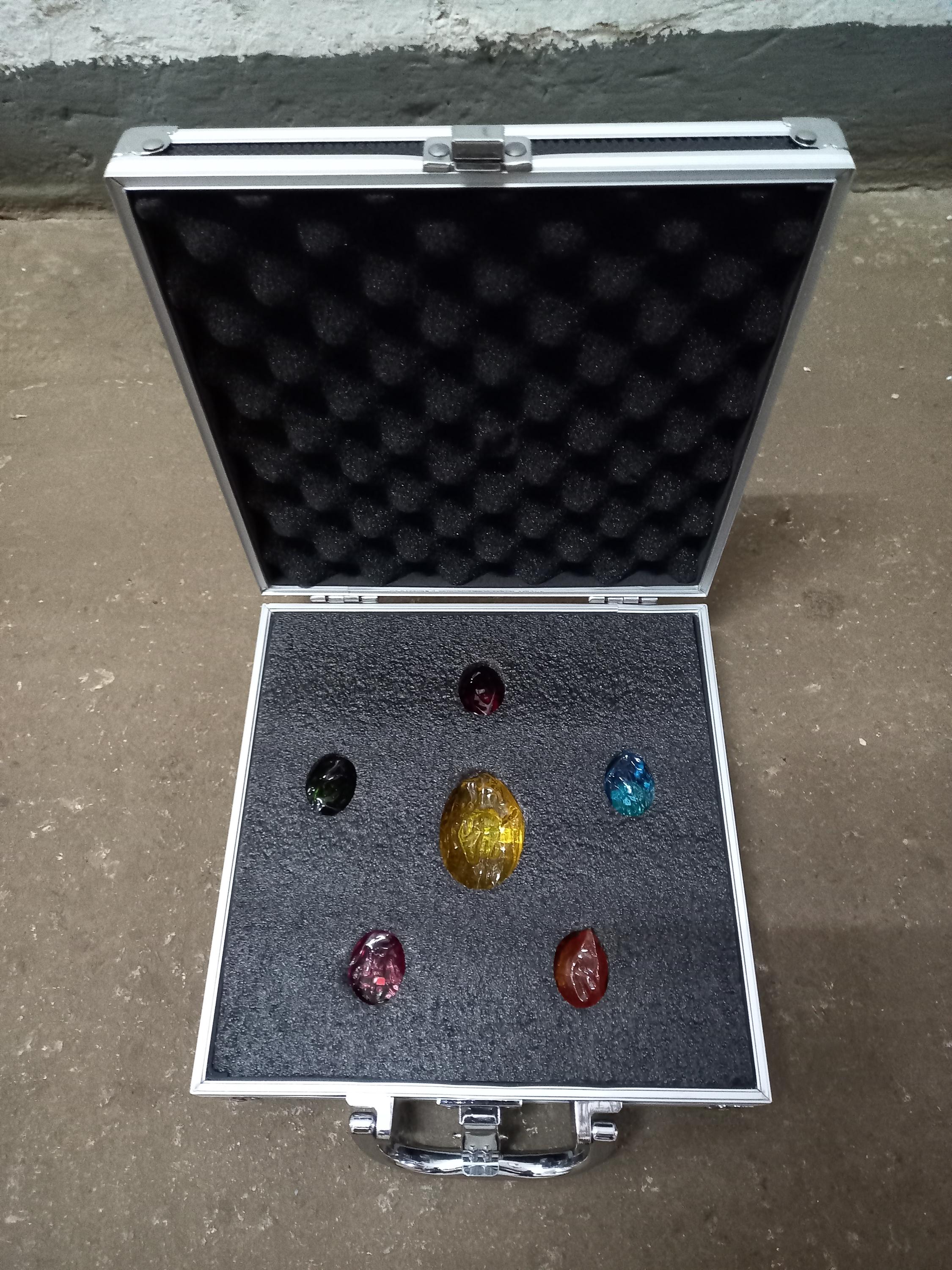 Infinity Nano Gauntlet Time Eye Stone Gem Box Cosplay Iron Man Dr ...