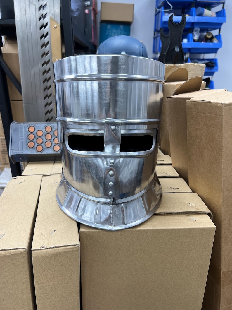 Dark Souls Elden Ring Bloodborne Solaire of Astora Sun Knight Helmet ...