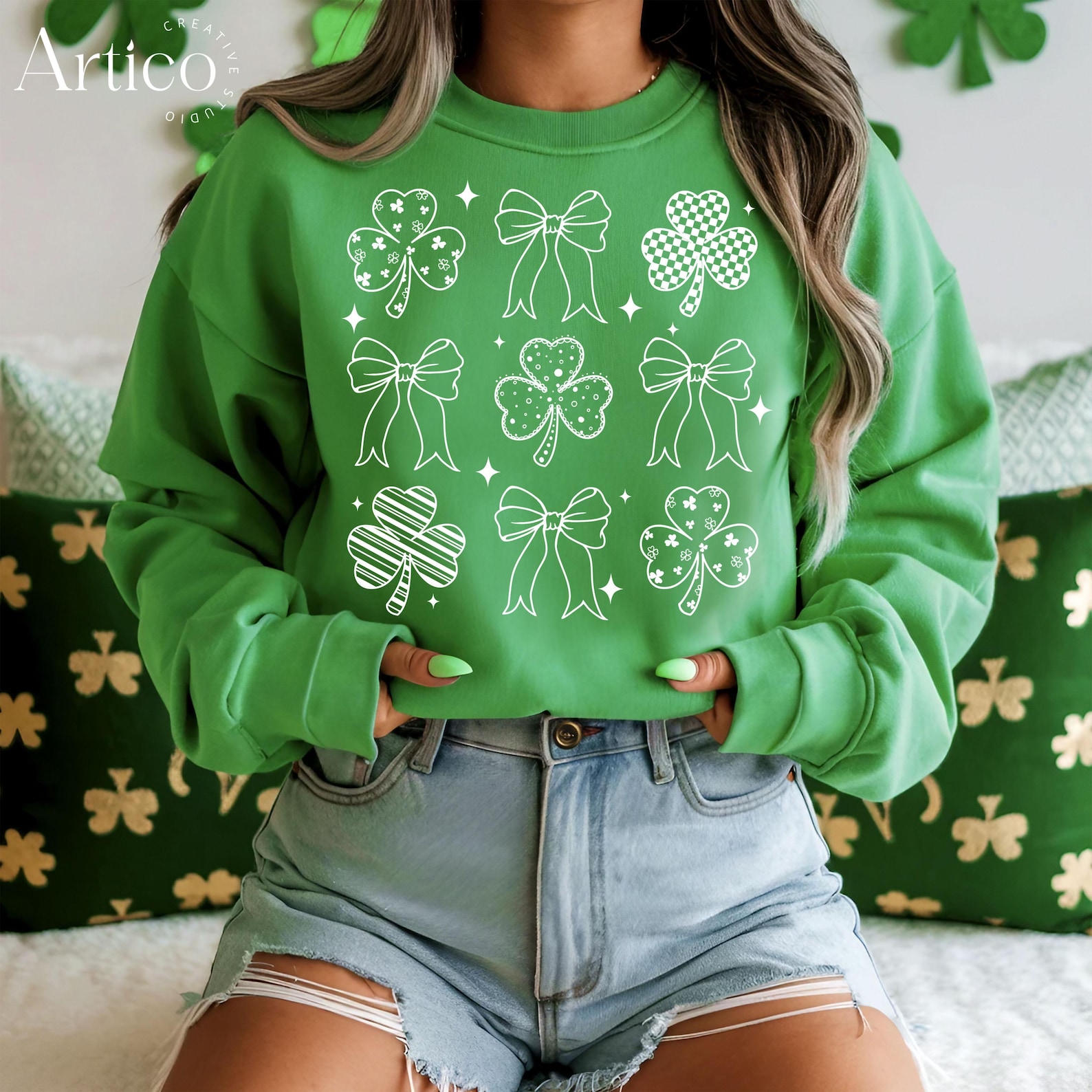 Coquette Shamrock PNG: Girly St Patrick's Day Clover T Shirt Design ...