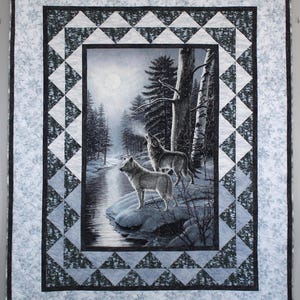 Handcrafted Quilted Wall Hanging or Lap Quilt. Silver Moon Wolves - Etsy
