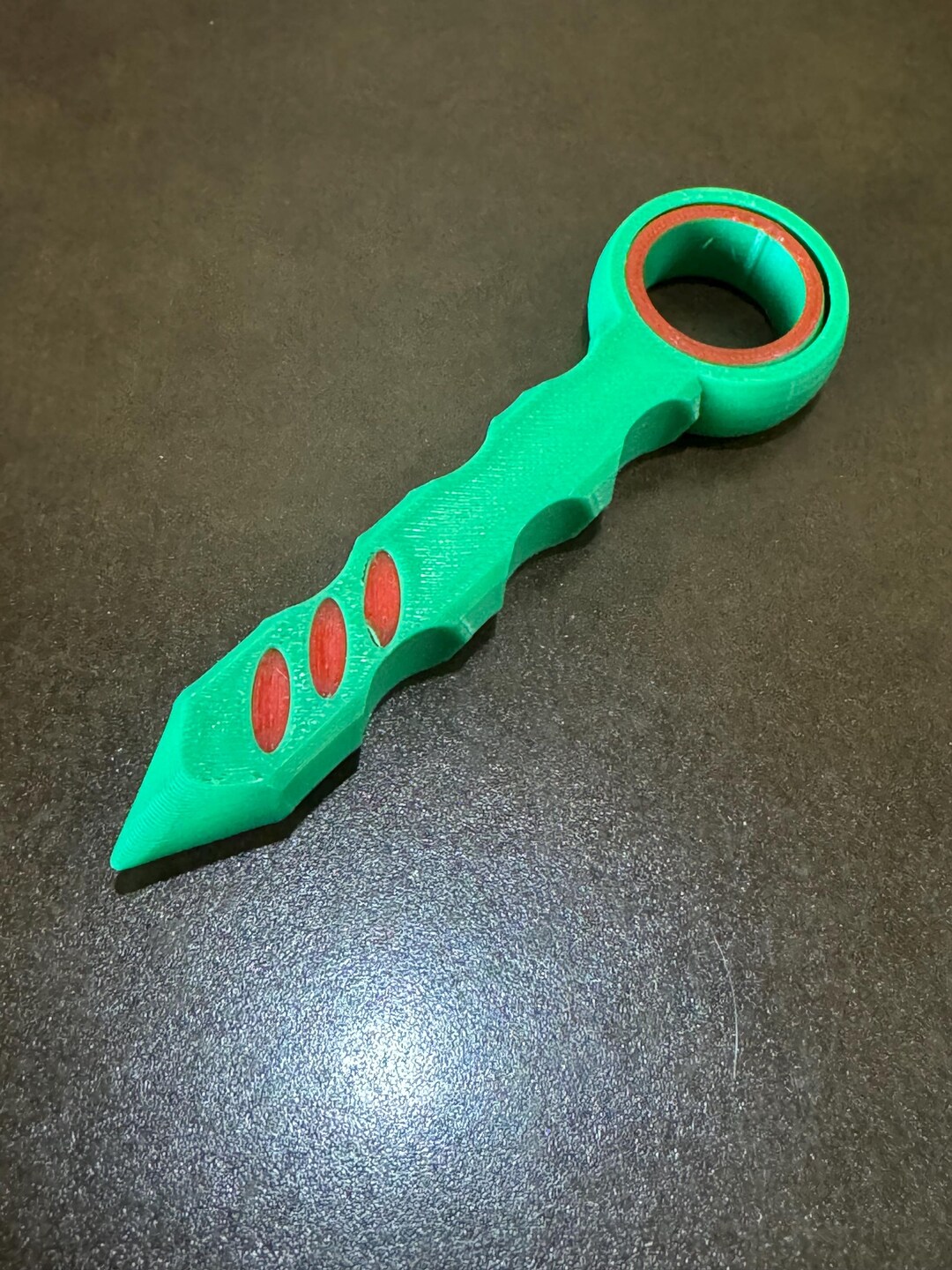 Fidget Kubaton Green/red - Etsy