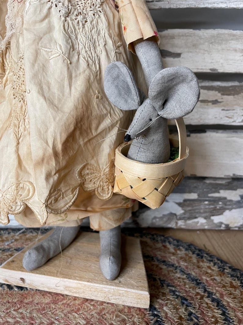 Handmade Primitive Freestanding Marjory Mouse With Her Baby in the Basket easterdecor easter ...