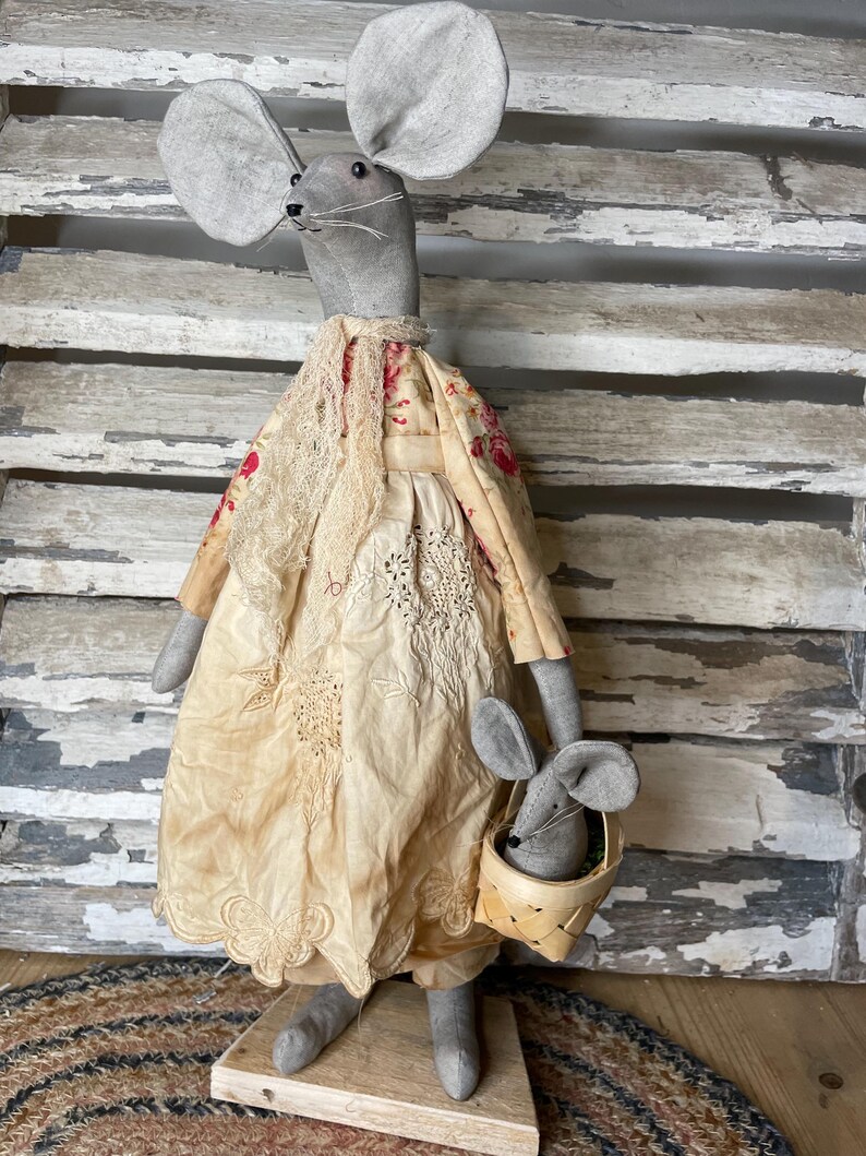 Handmade Primitive Freestanding Marjory Mouse With Her Baby in the Basket easterdecor easter ...