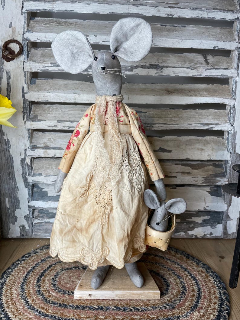 Handmade Primitive Freestanding Marjory Mouse With Her Baby in the Basket easterdecor easter ...