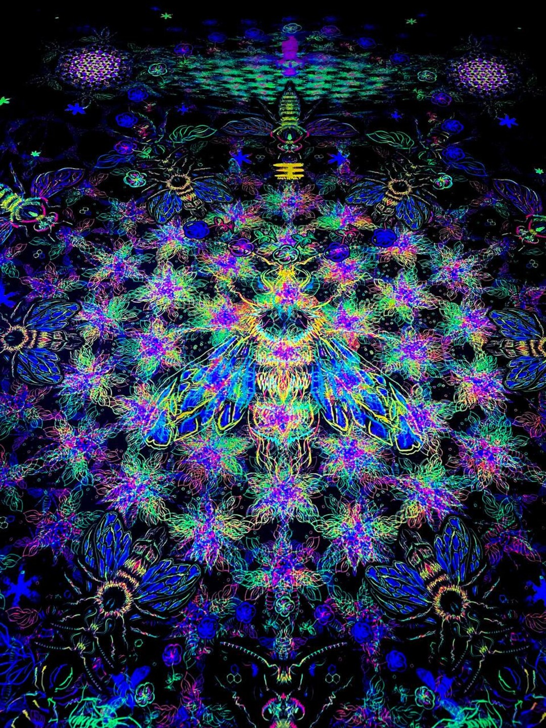 Psychedelic Art UV Glow "fractal Bee" Wall Hanging Canvas Visionary Art ...