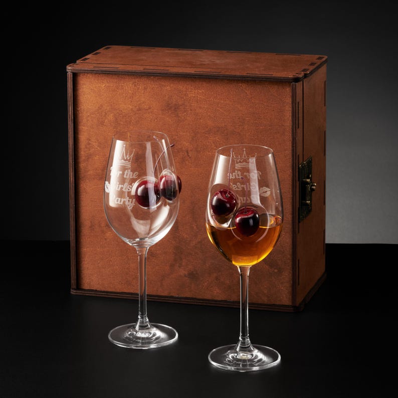 Embedded Cherry Wine Glasses Set, Red Fruit Glass Art Drinkware, Luxury ...