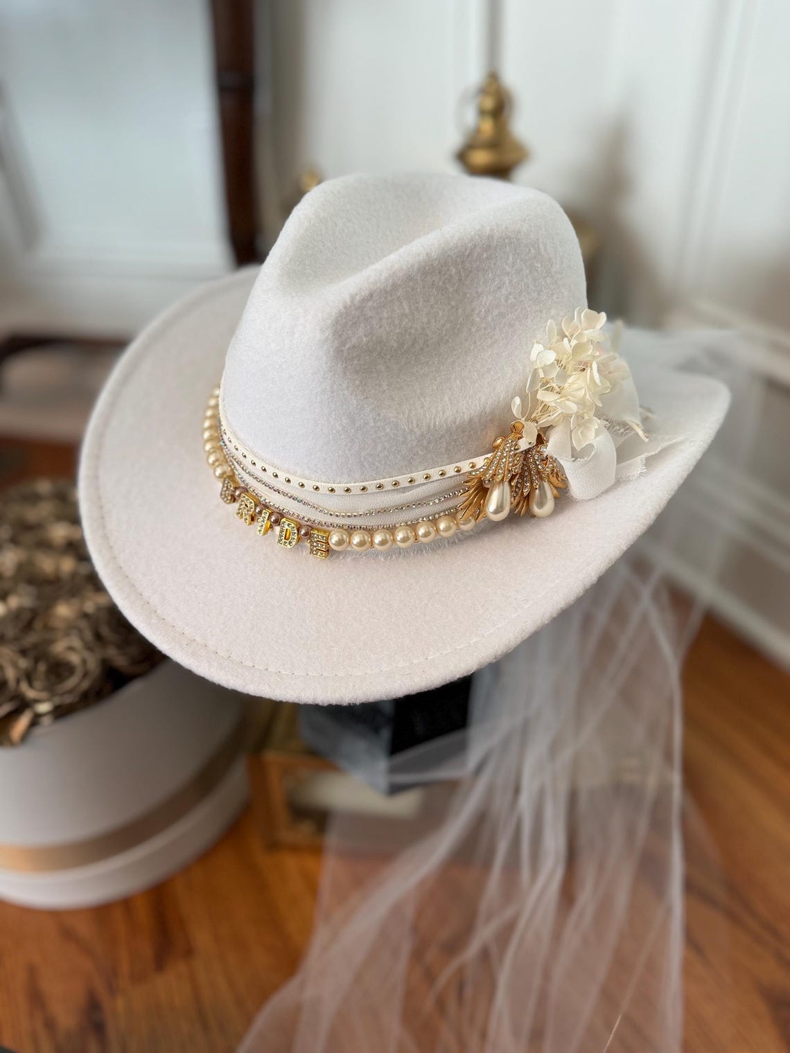 BRIDAL Cowboy Hat With Veil Premium Felt Nashville, White Custom Pearls ...