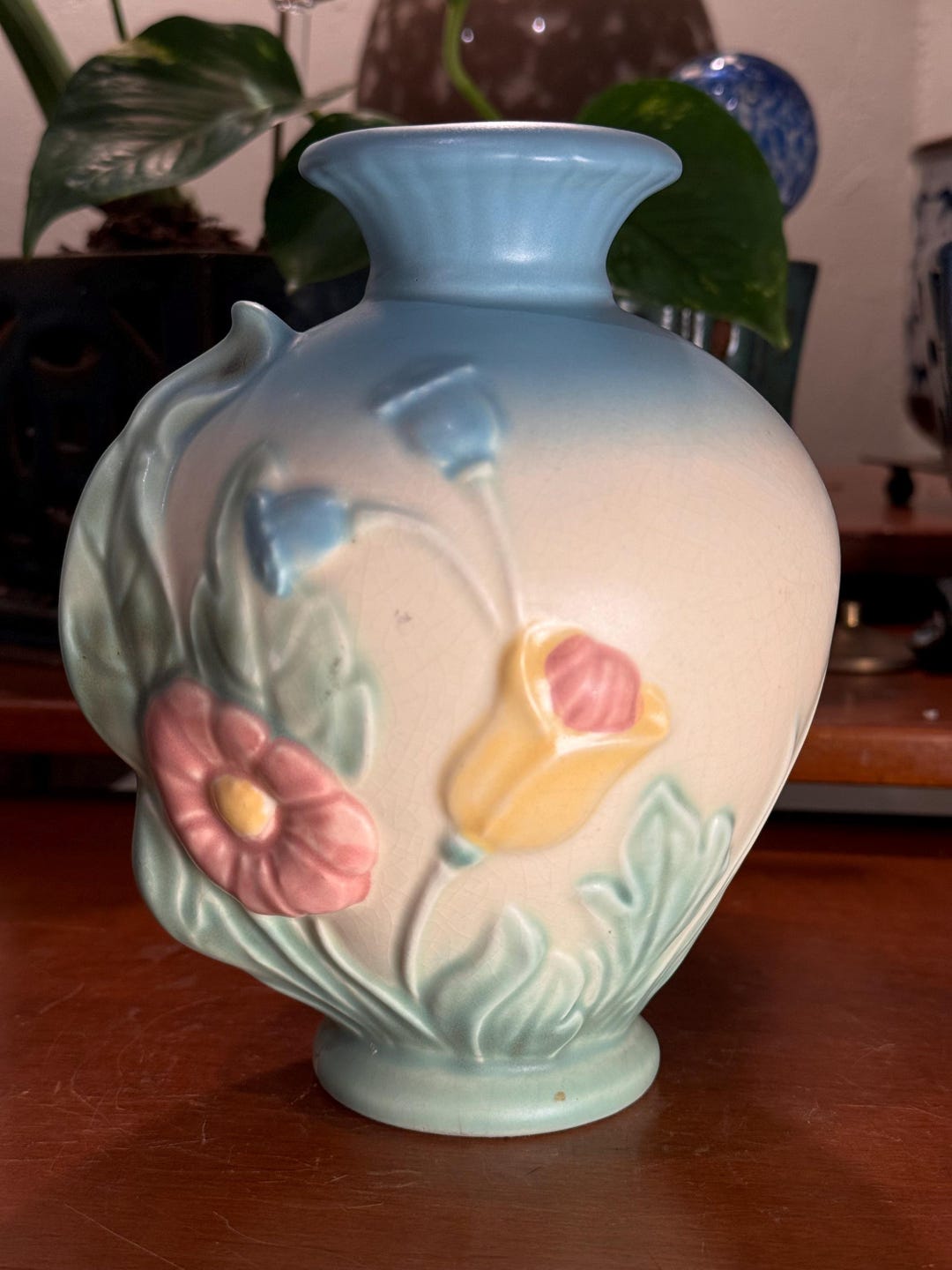 Vintage Hull Art USA Antique Hull Pottery Vase Pastel Colors Pink Hull ...