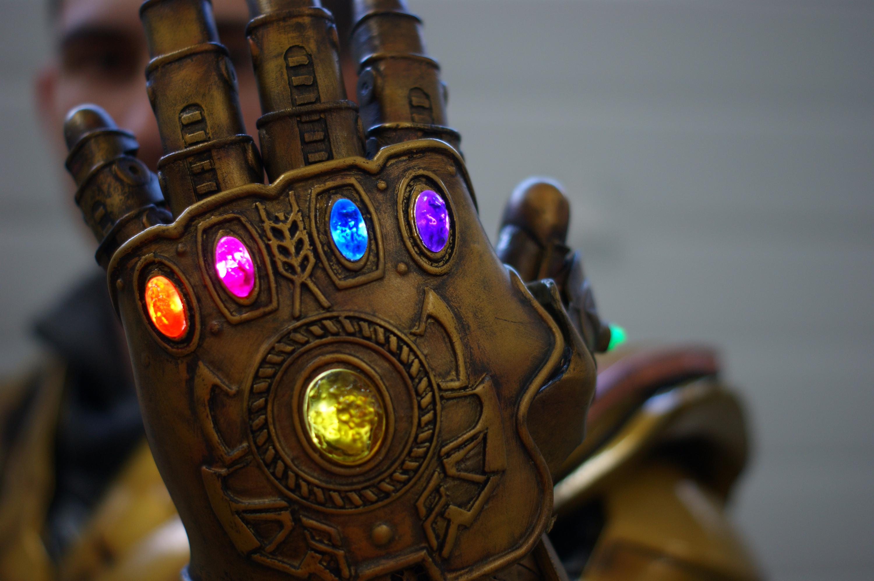 Thanos Cosplay Costume Avengers Armor Thanos Face Helmet Thanos Sword ...