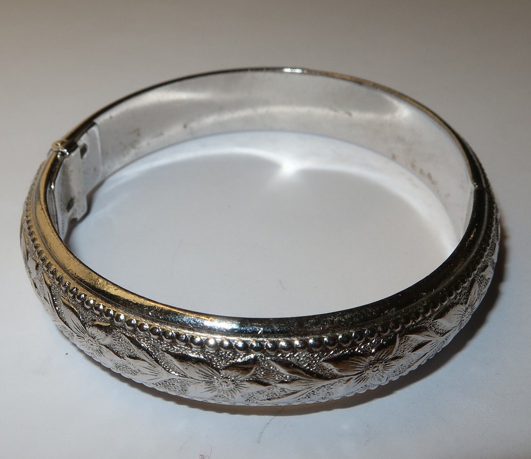 Vintage Whiting and Davis Silvertone Bangle Bracelet - Etsy