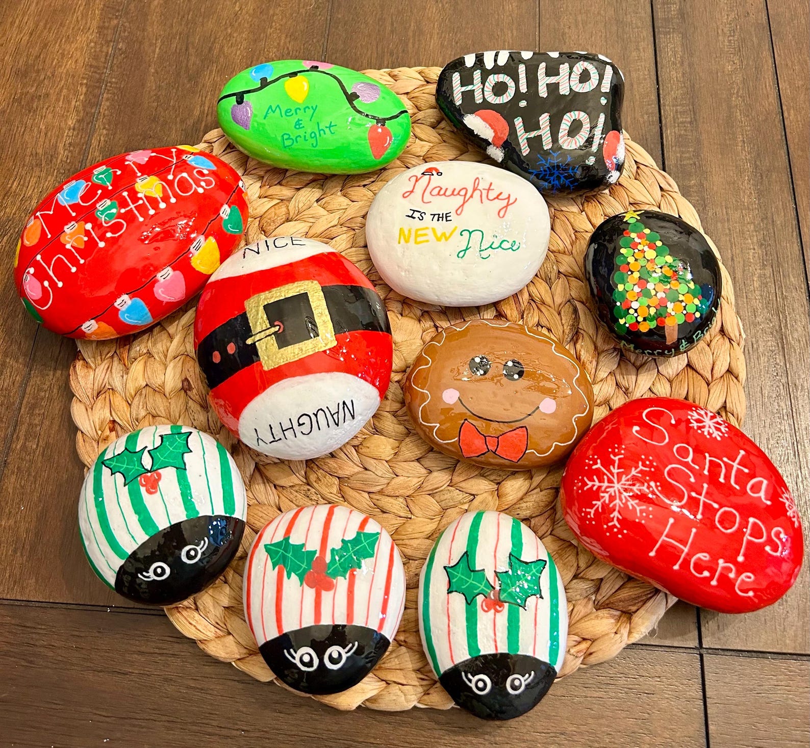 Christmas Themed Painted Rocks - Etsy