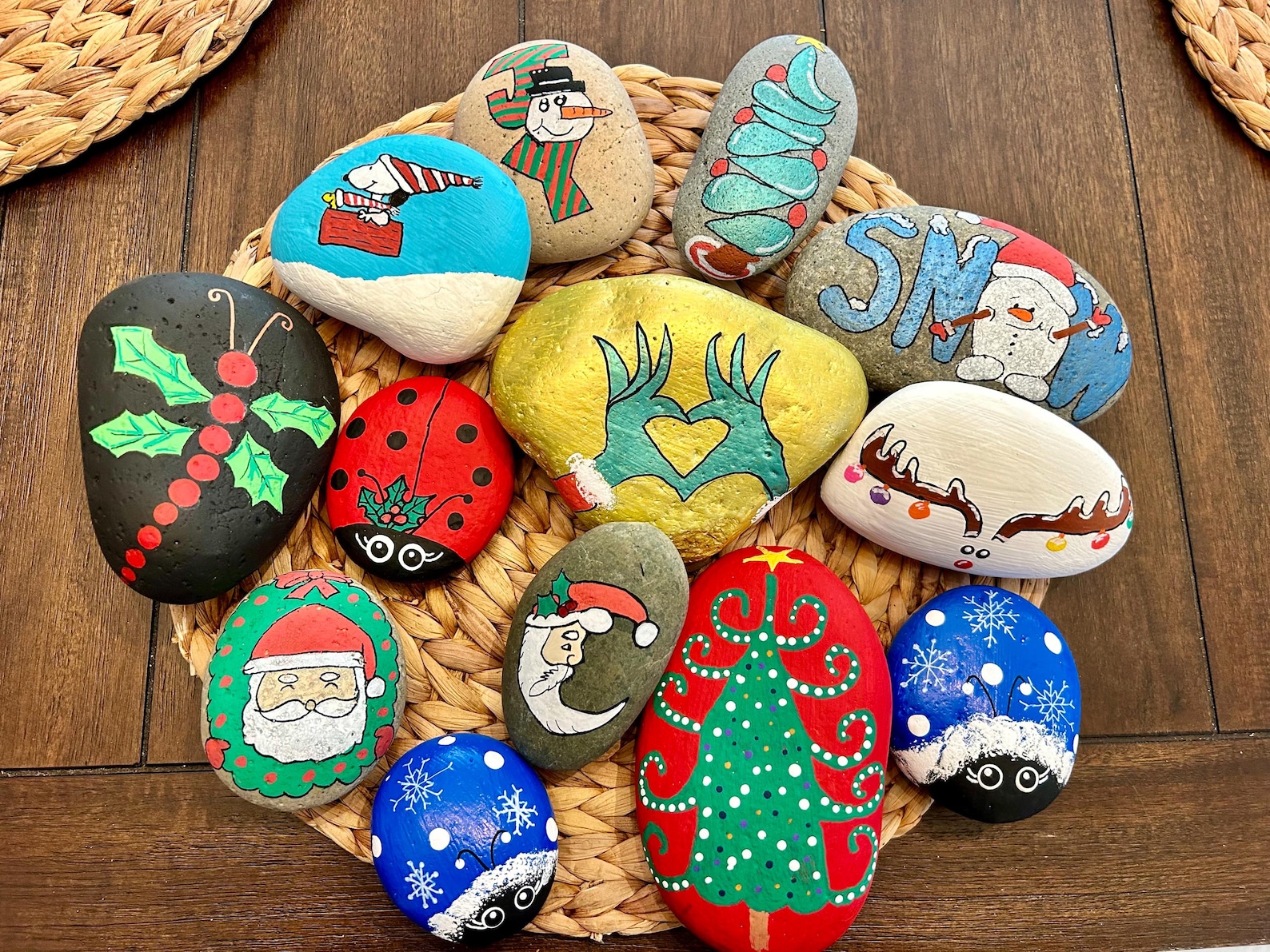 Christmas Themed Painted Rocks - Etsy