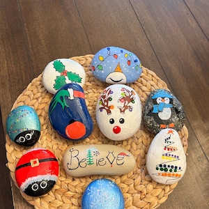 Christmas Themed Painted Rocks - Etsy