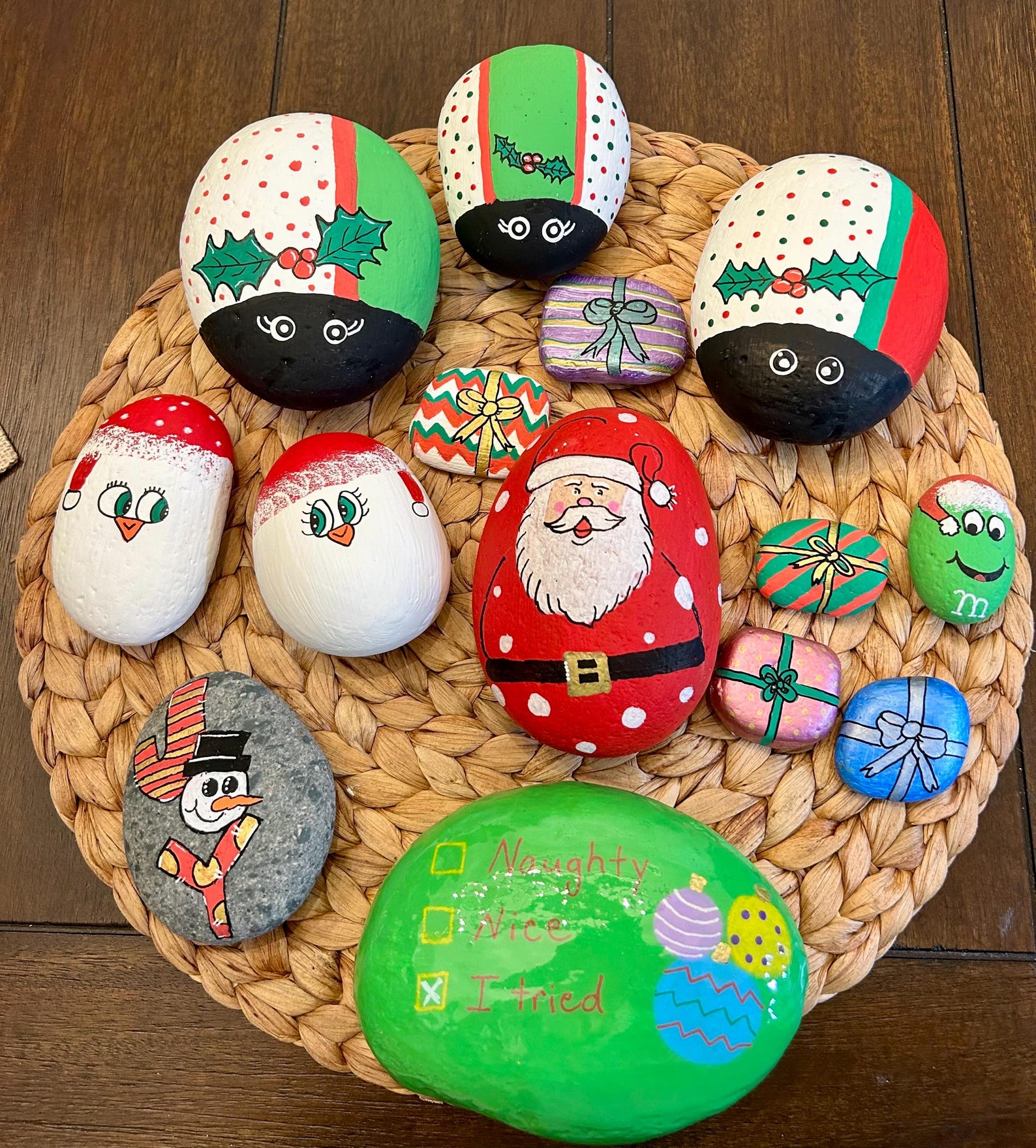 Christmas Themed Painted Rocks - Etsy