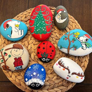 Christmas Themed Painted Rocks - Etsy