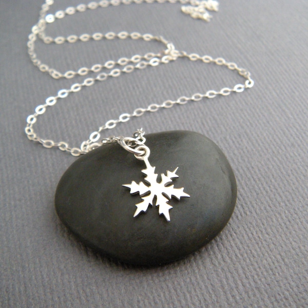 Snowflake Necklace - Etsy