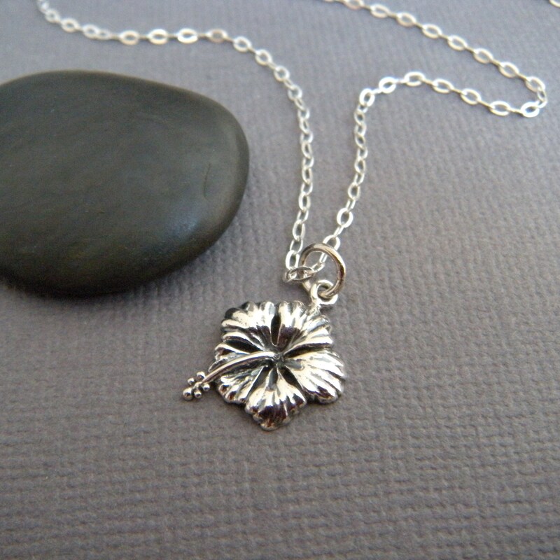 Hawaiian Flower Necklace - Etsy