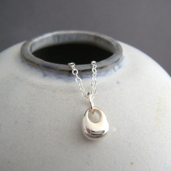 Simple Drop Necklace - Etsy