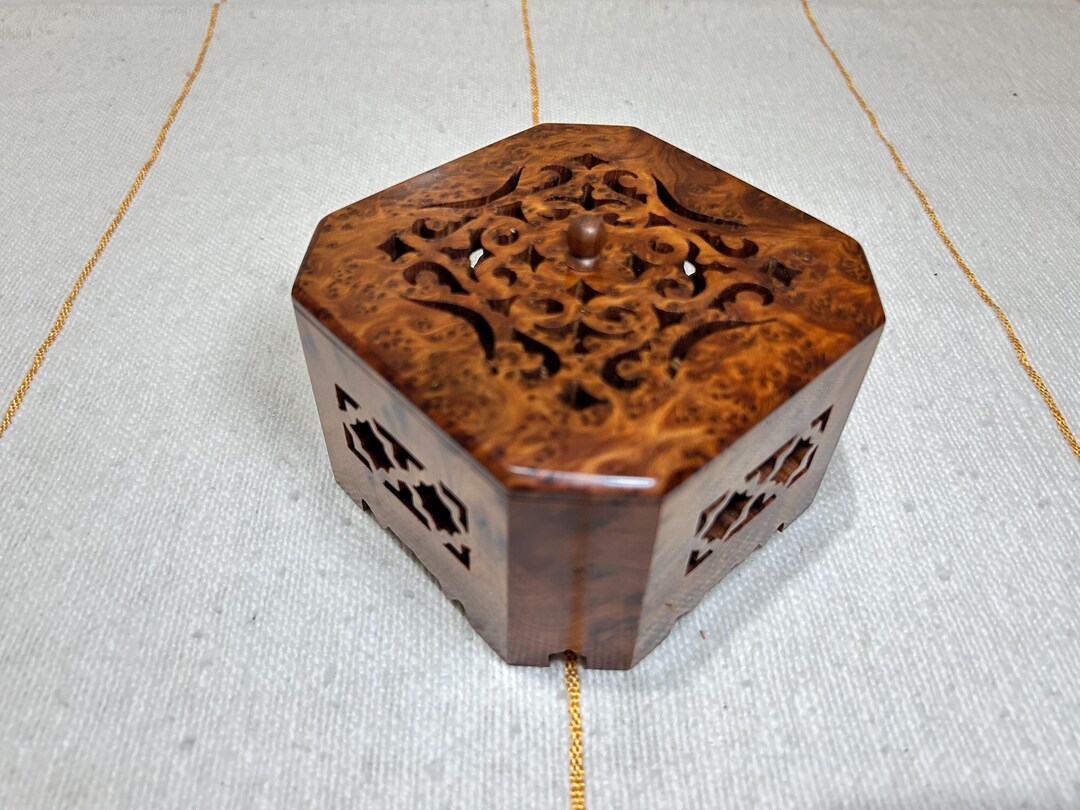 Hand-carved Thuya Wood Root Box. Unique Handmade Craft. Decorative Box ...