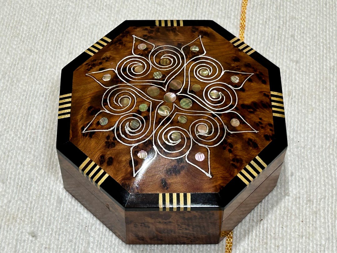 Thuya Wood Box. Unique Handmade Craft. Decorative Box. Keepsafe Box ...