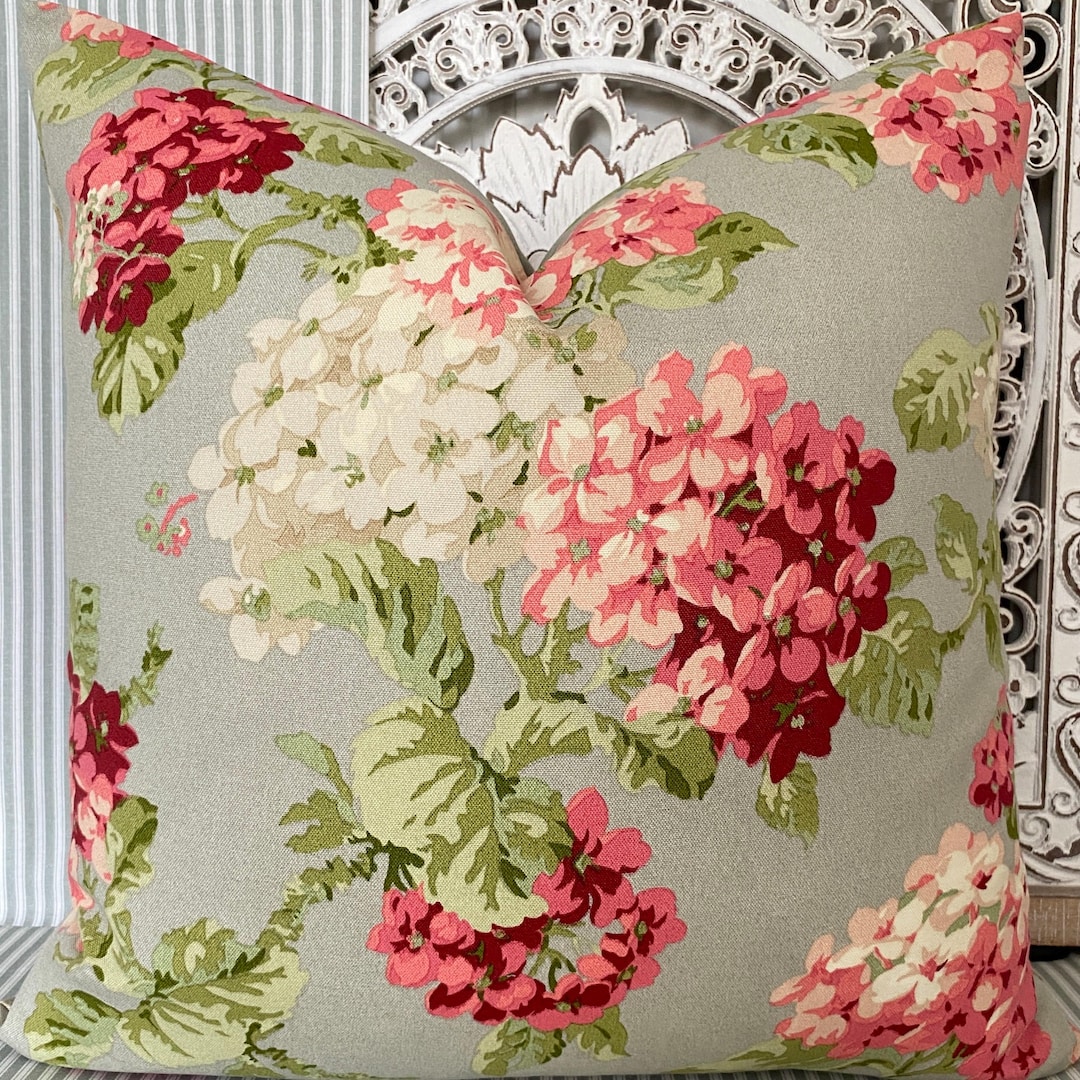 WAVERLY ROLLING Meadow-hydrangea Floral Print- Indoor /outdoor-sun N ...