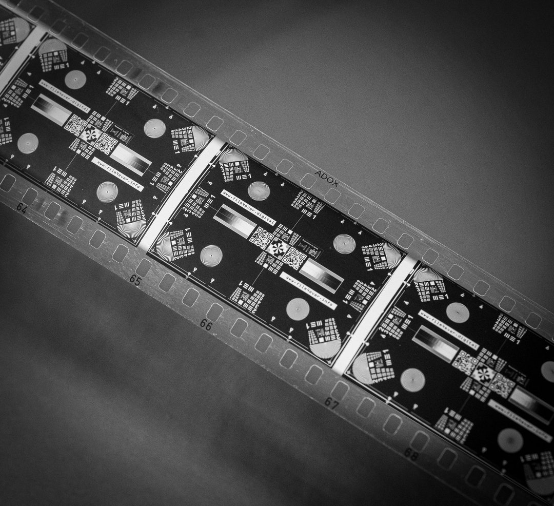 35mm Sharpness Focus Checker and Lens Calibration Tool - Vlads Test ...