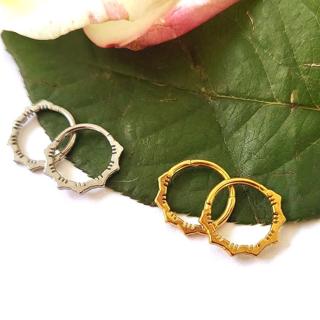16G Flower Septum Clicker | Surgical Steel Nose Ring | Hinged Floral ...