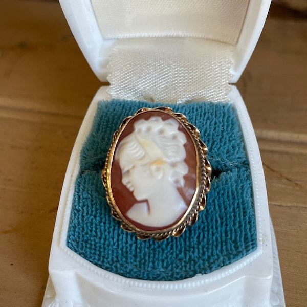 Gold Cameo Ring - Etsy