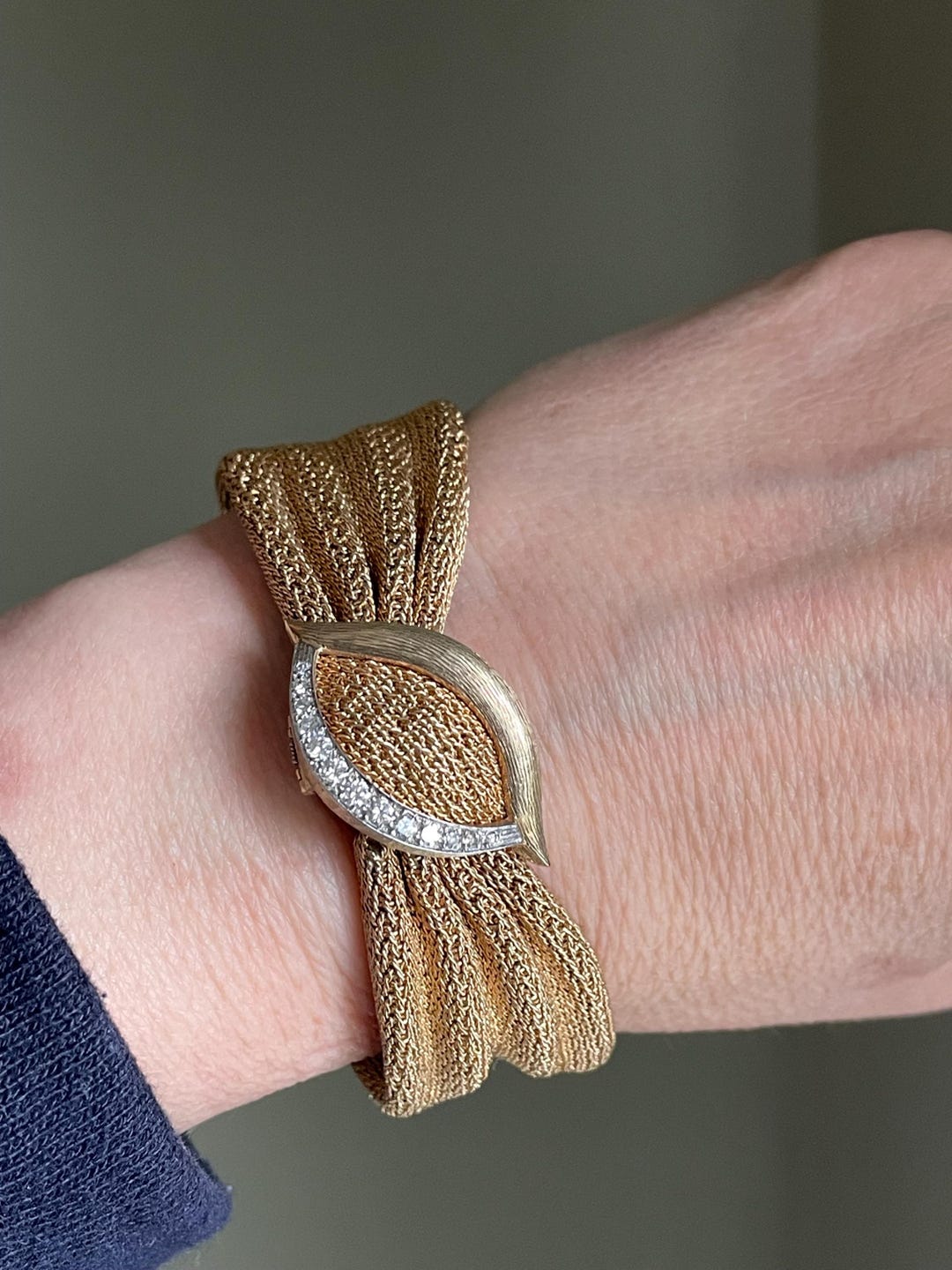 An Exceptional Mid Century Mesh 14K Yellow Gold Longines Surprise Watch ...