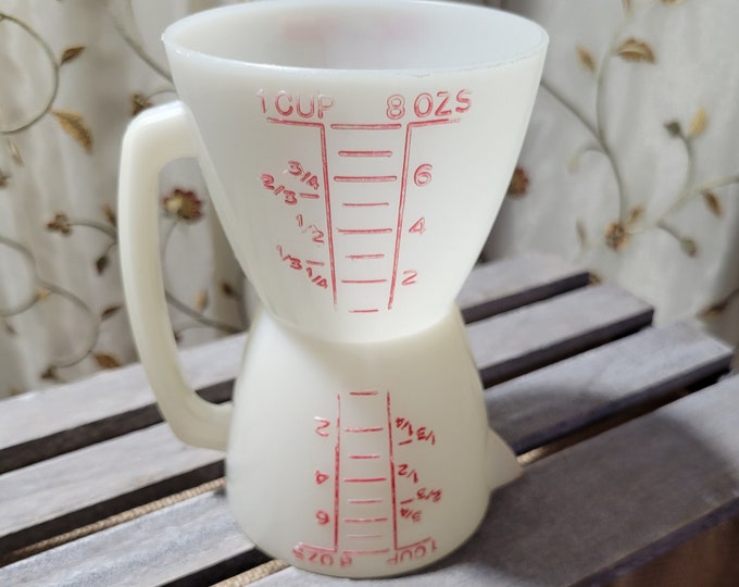 Vintage Tupperware / Wet and Dry Measuring Cup / Kitchen Utensils ...